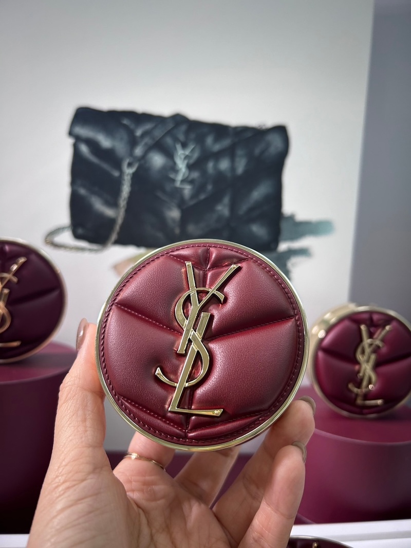 Rosé同款！YSL酒紅色「雲朵皮革氣墊」美出新境界